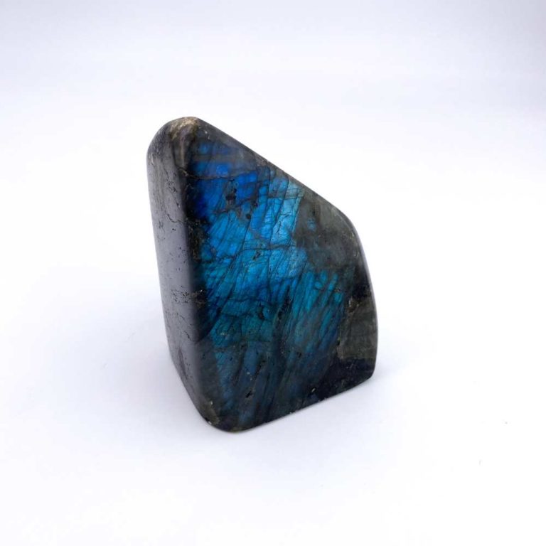 Labradorite — Vertus, Propriétés et Bienfaits de la Pierre