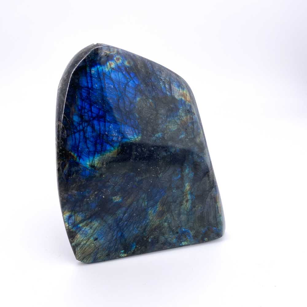 Labradorite — Vertus, Propriétés et Bienfaits de la Pierre